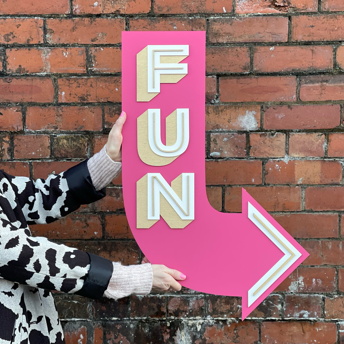 Painted Wooden Word Arrow Sign – Modo Creative